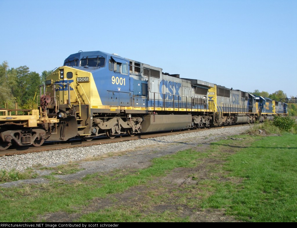 CSX 9001 at the rear of this 4-unit consist EB